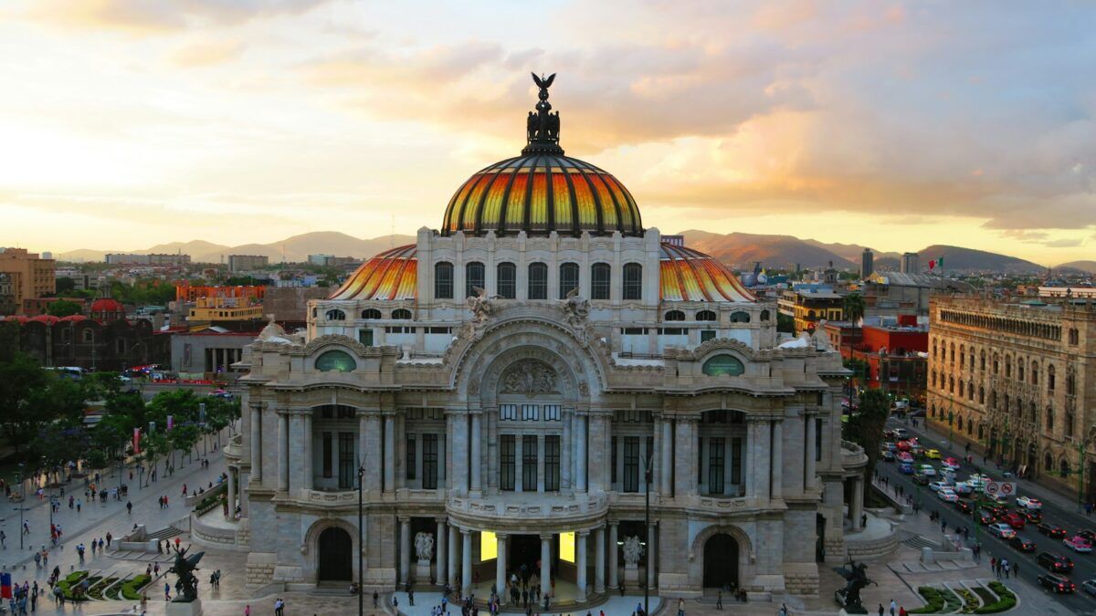 Mexico Area Code: How to Make Phone Calls in & to Mexico